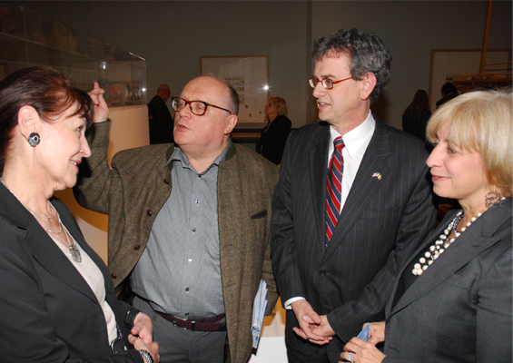 L'ambassadeur des Etats-Unis visite le Musée Hergé