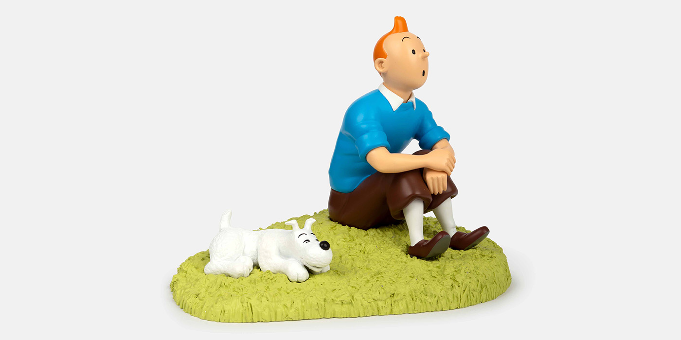 NEW: Tintin sitting on the grass