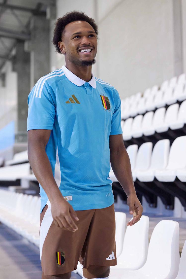 Tintin inspired away kit homage to cartoonist Hergé